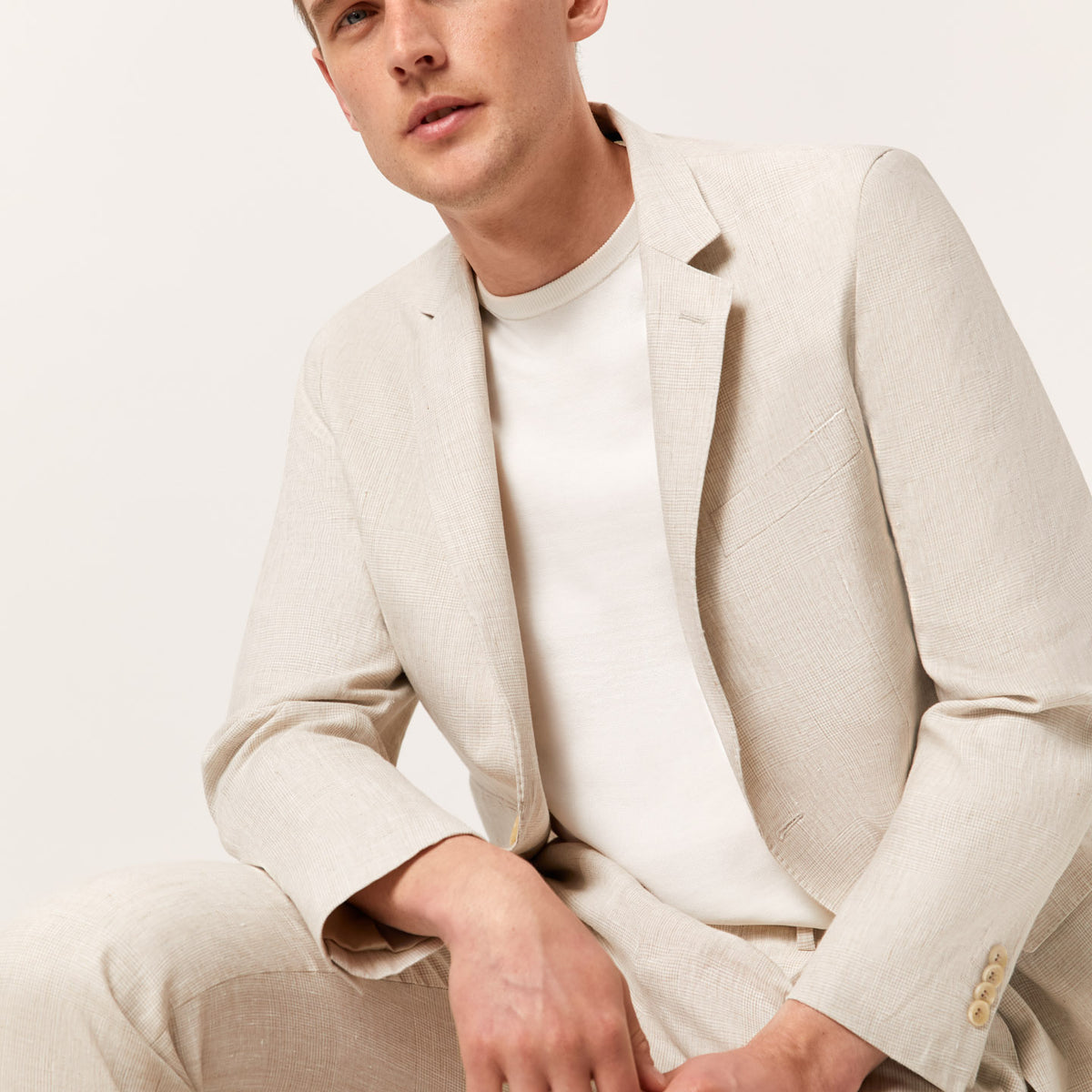 Slim Fit Prince of Wales Check Suit in Pure Linen – Sacoor Brothers